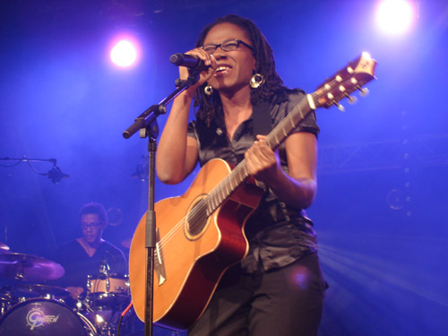 In this recession? Ticket to Asa concert in Lagos goes for N2.5m [SEE ...